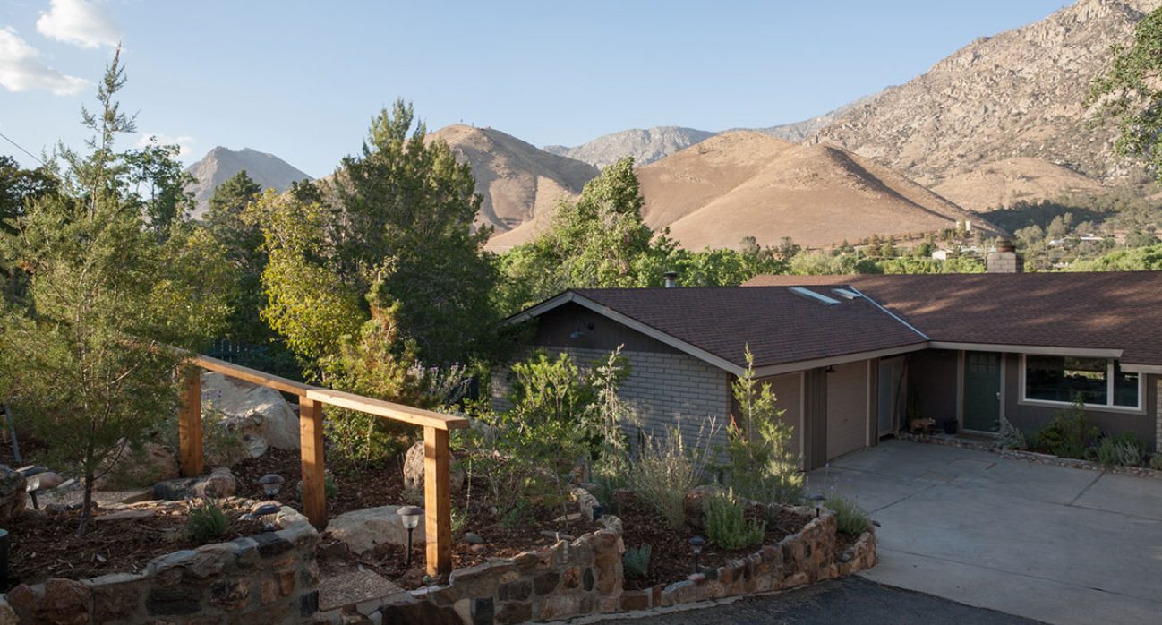 Lookout House : The Kern River House